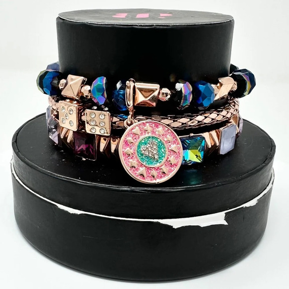 Bomb Party | Jewelry | Bomb Party 223 Holiday Stacks A Vegas Holiday ...